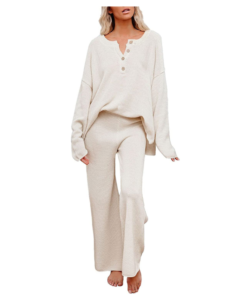 We’re Ready for a Comfy New Amazon Purchase-A Jetset Journal