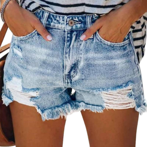 Your New Favorite Pair of Jean Shorts - A Jetset Journal