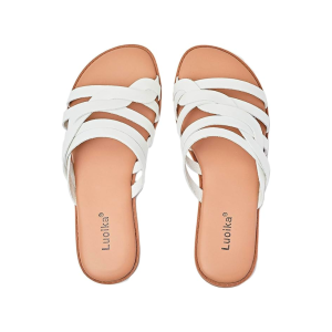 The Ultimate Guide to Wide Width Sandals - A Jetset Journal