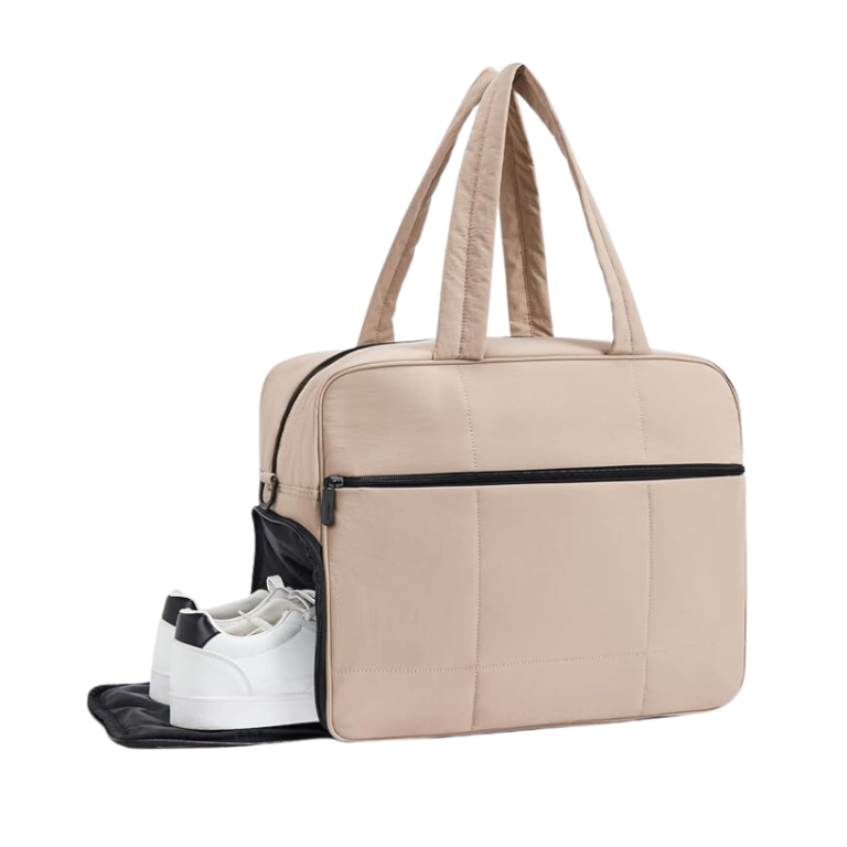 Put Together the Best Travel Outfit - A Jetset Journal