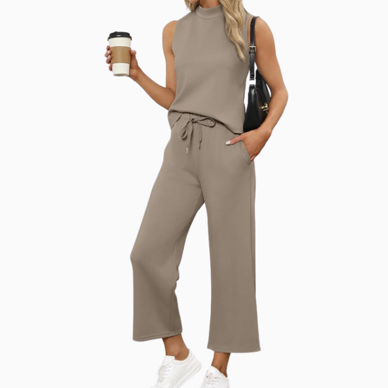 All of the Essentials You Need When Traveling - A Jetset Journal