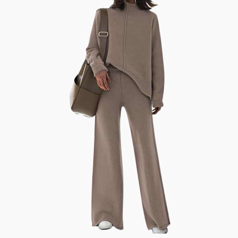 All of the Essentials You Need When Traveling - A Jetset Journal