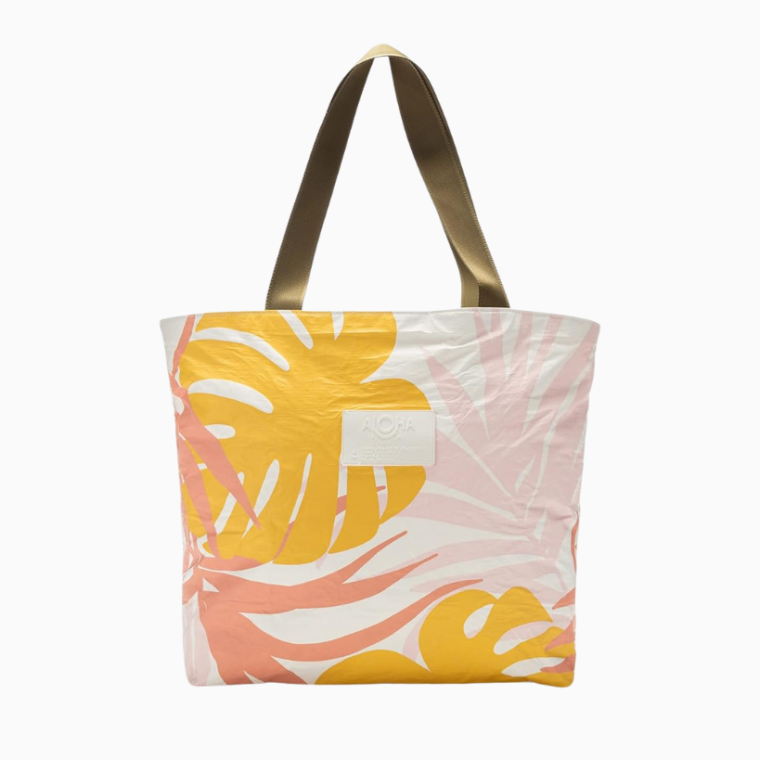 25 Pool Essentials for You to Get - A Jetset Journal
